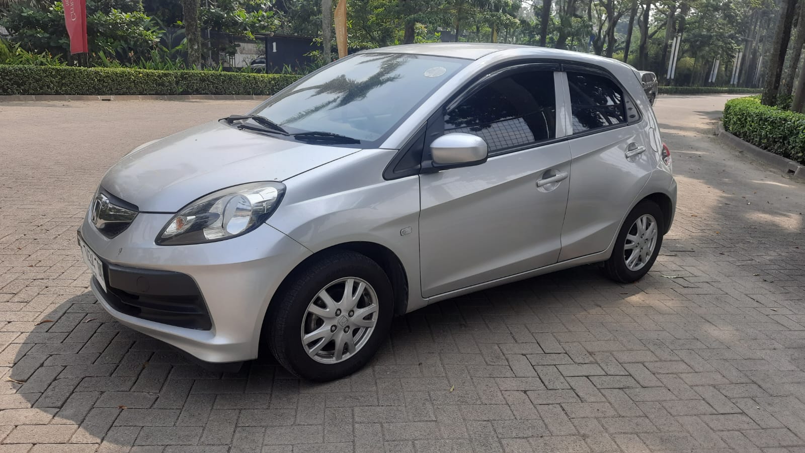 Honda Brio E - Sentul Motor