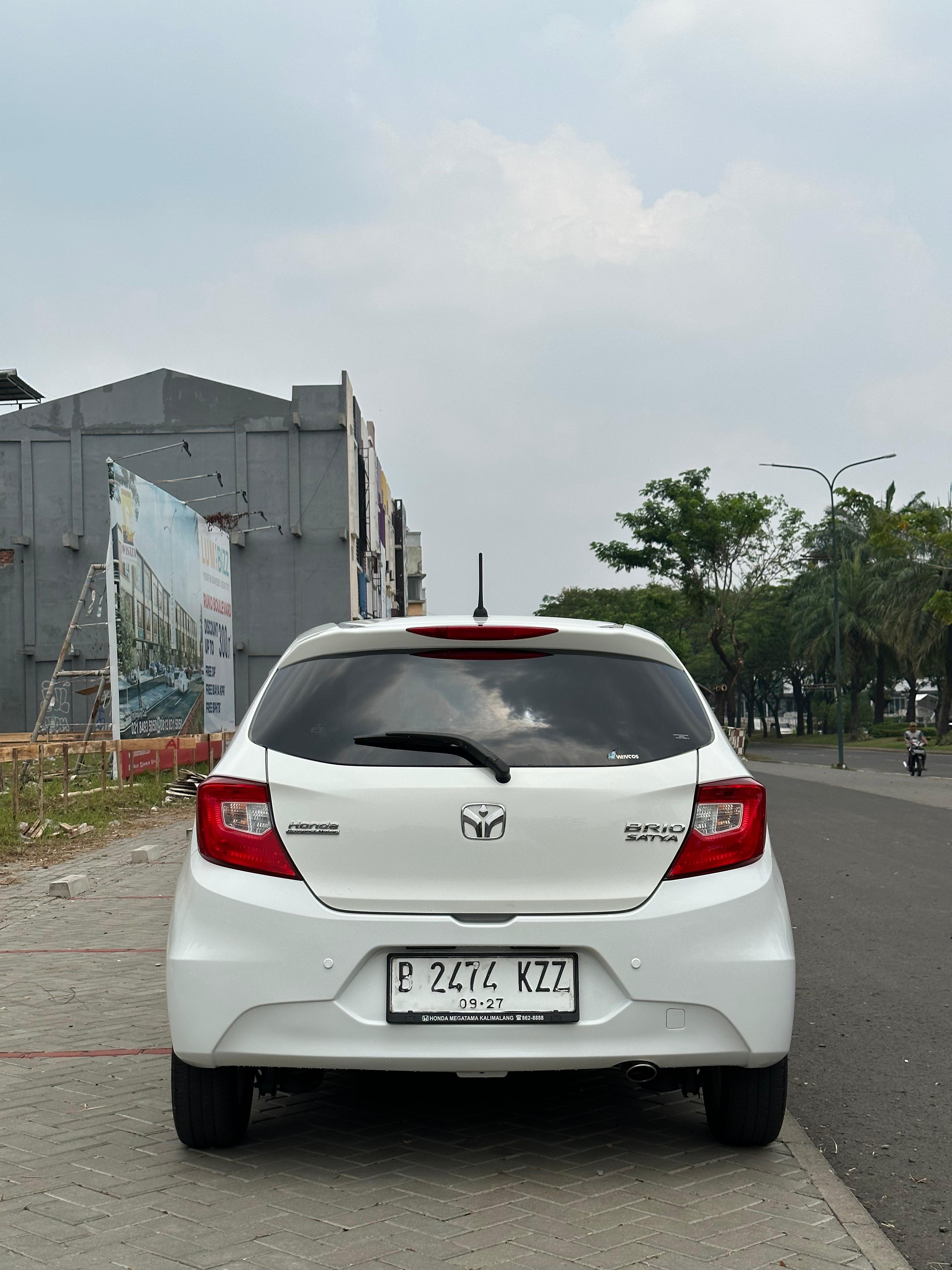 Honda Brio E - Sentul Motor