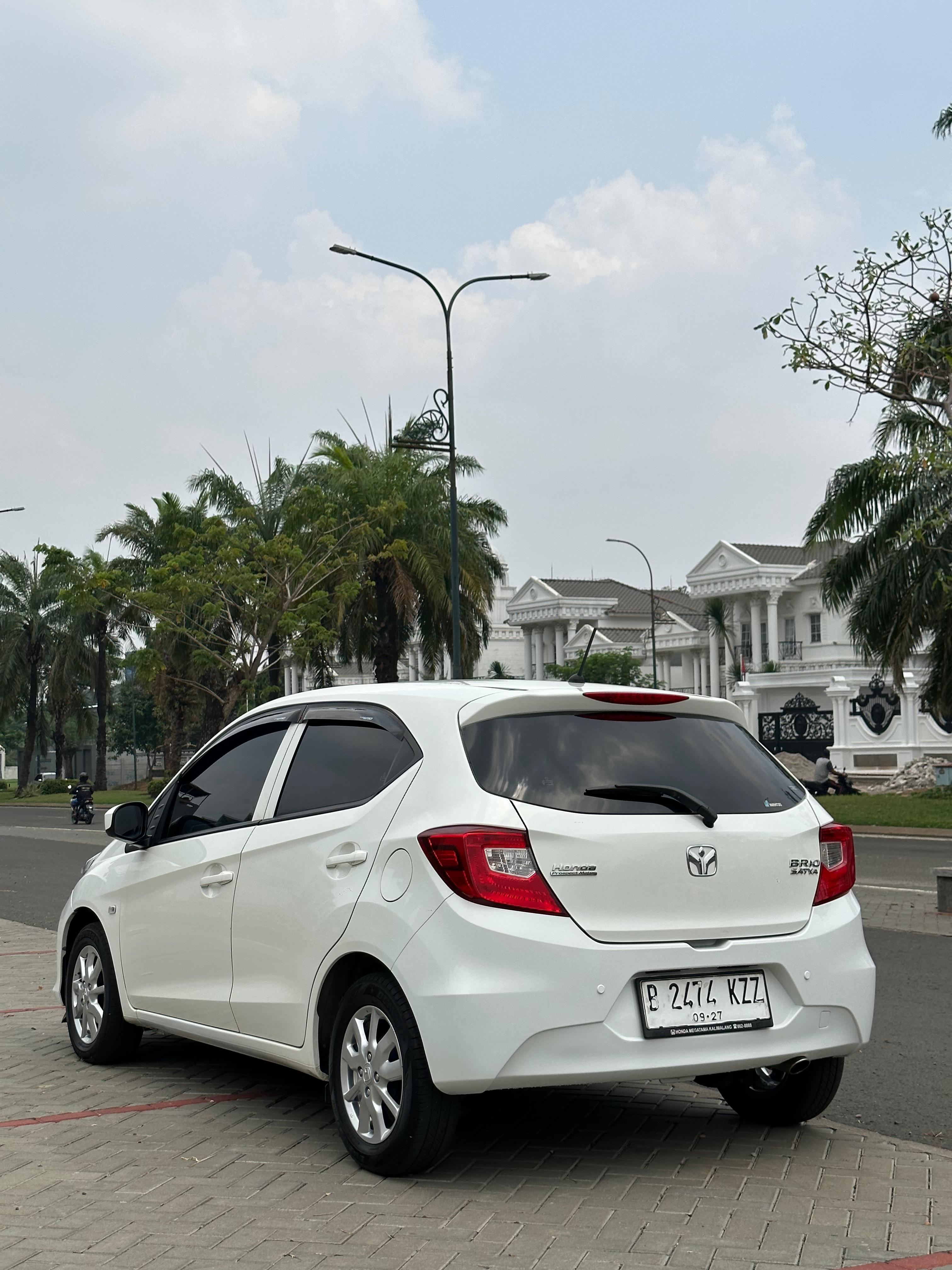 Honda Brio E - Sentul Motor