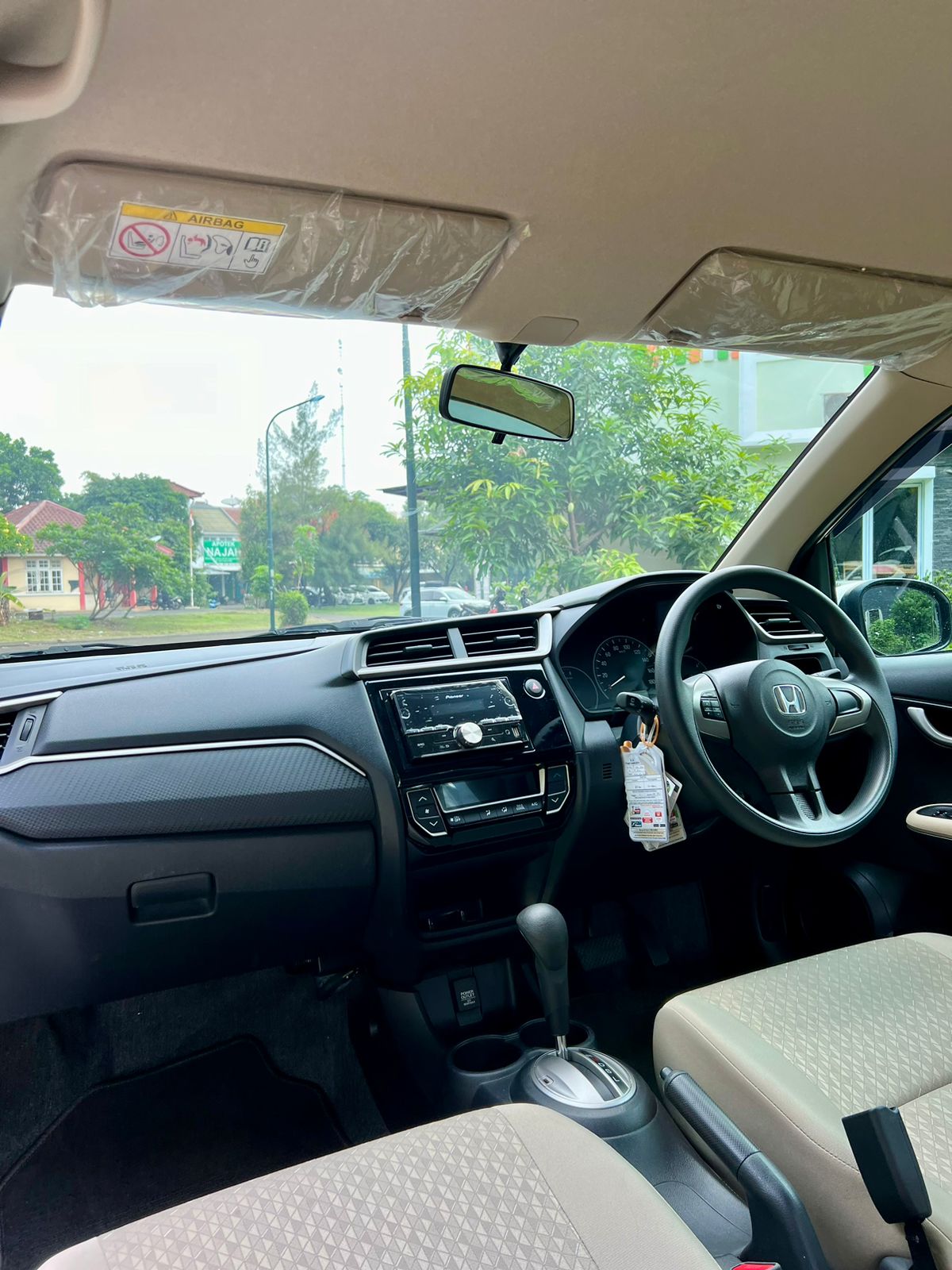 Honda Brio E - Sentul Motor